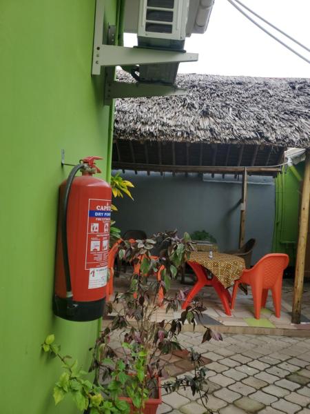 L&j Modern Backpackers Bnb - Dar es Salam