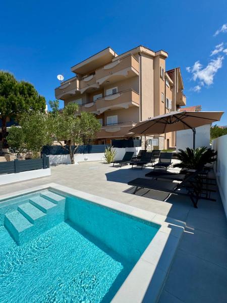 Apartments Toma - Stara Novalja