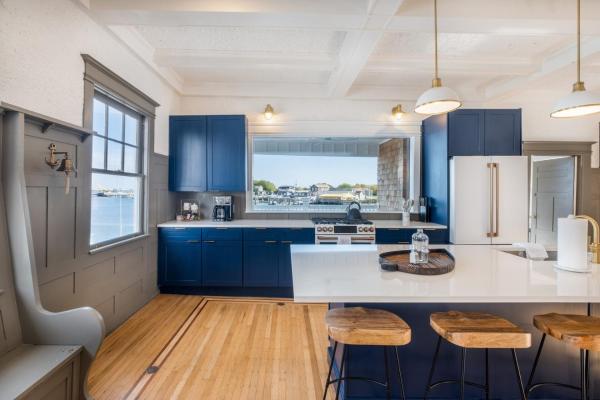 The Capone House-historic Bayfront Home W/hot Tub - Atlantic City, NJ