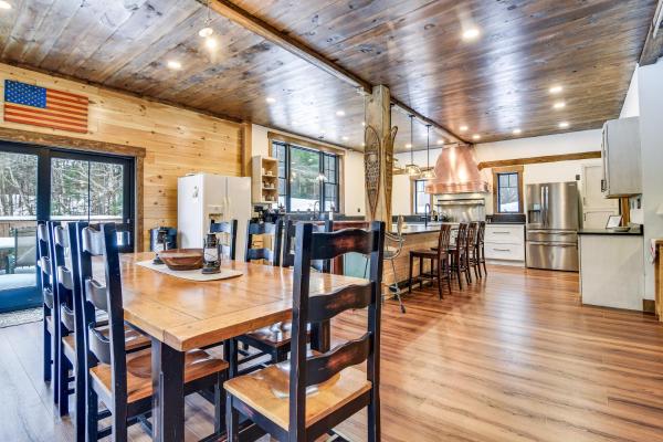 Maine Home With Hot Tub And Snowmobile Trail Access! - Maine