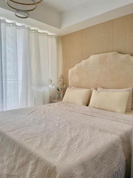 Sweet Escape Staycation - Azure Parañaque - Muntinlupa