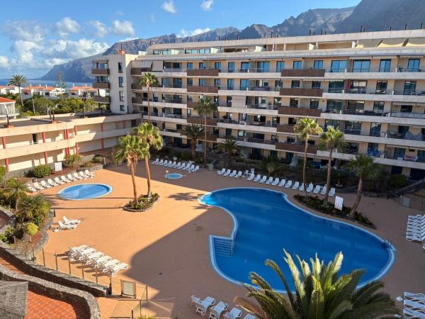 Balcón De Los Gigantes, Puerto De Santiago - La Gomera