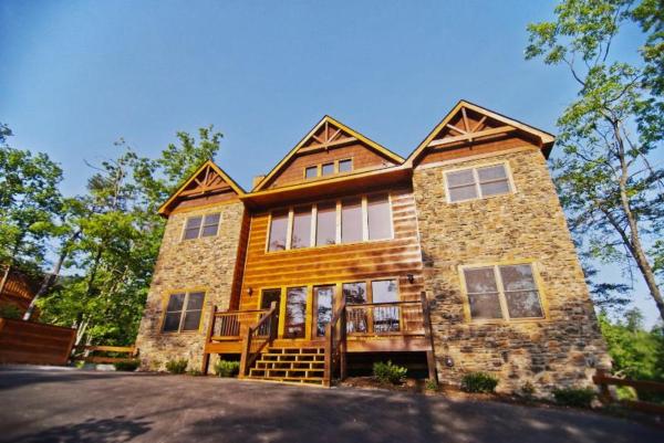 Pemberley Manor, Free Tickets, No Catch! - Pigeon Forge, TN