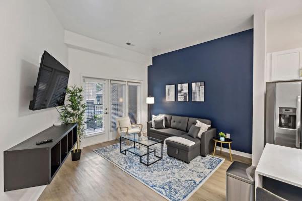 Spacious 2bd - 5 Min Dt, Gym, Parking, W-d - Sleep 12 - Charlotte