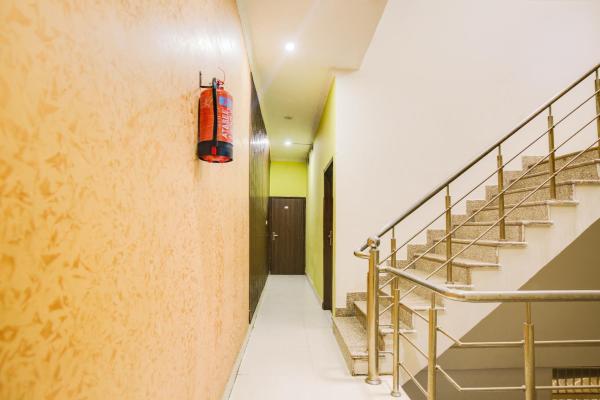 Hotel O Zirakpur Bus Stand Formerly Hotel Umang - Zirakpur