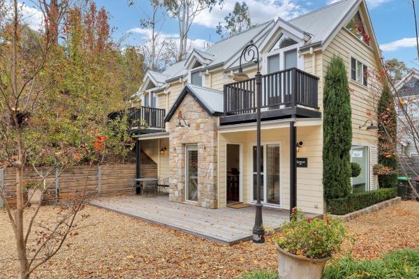 Beyond Bliss Guesthouse 1 - Bright