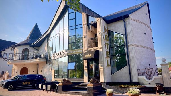 Sv Hotel, Restaurant & Airport Parking - Moldavie