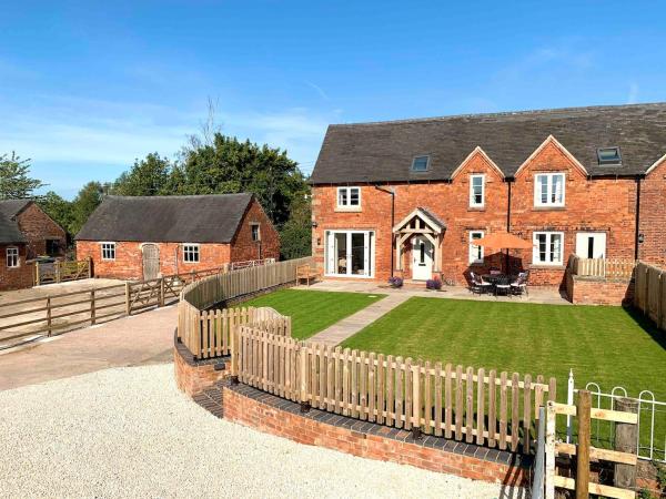 Lower House Farm Cottage 1 - Alton