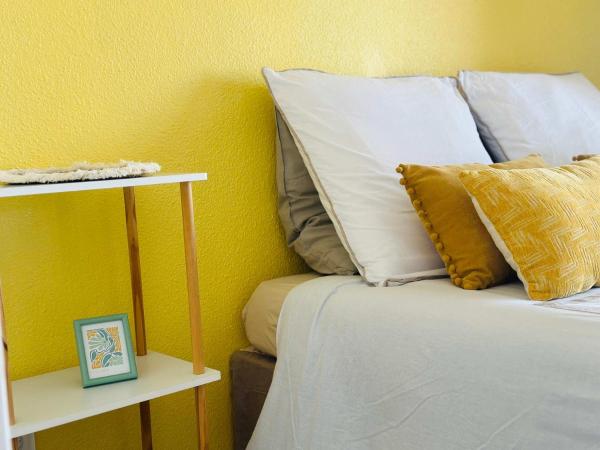 Lemon House Location With View - Cogolin