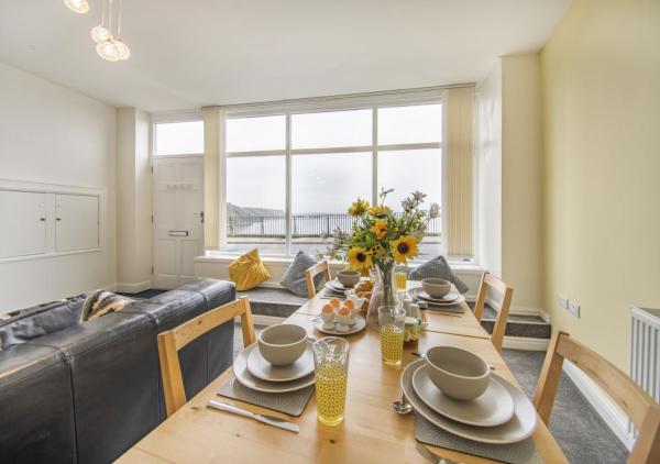 Bay View - Tenby Apartment - Tenby