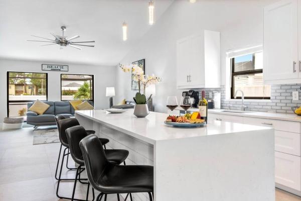 3mins2beach, Pool, Fencedyard, Bikes, Patio, Office - Bonita Springs, FL