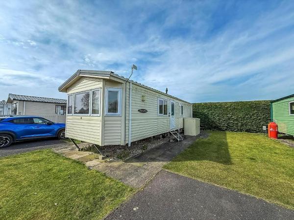 Great 6 Berth Caravan For Hire At Southview Holiday Park Ref 33006m - Lincolnshire