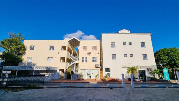 Midtown Motel Sxm - 加勒比