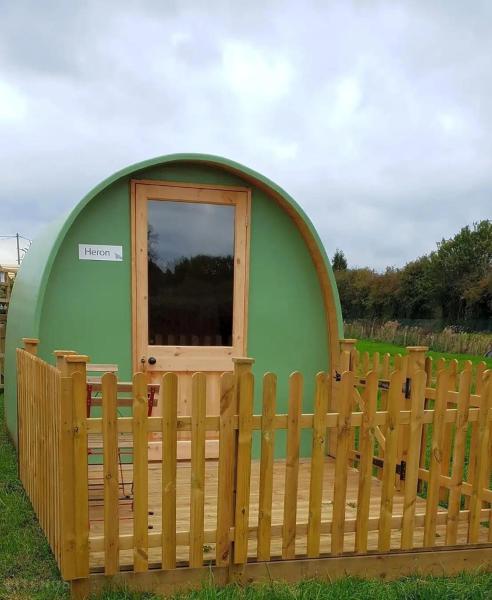 Green Dragon And Kitchen Pod - Sleeps 2 & Parking - Shropshire