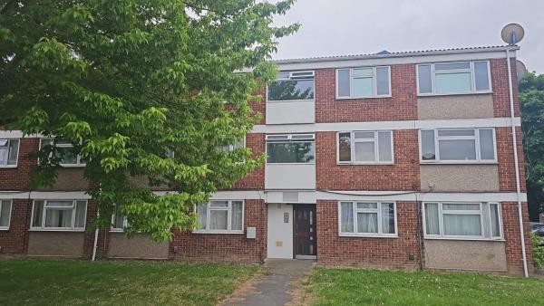 Langley One Bedroom Flat - Slough