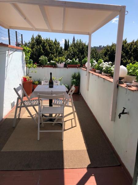 Cozy Central Apartment With Patio - Florencia