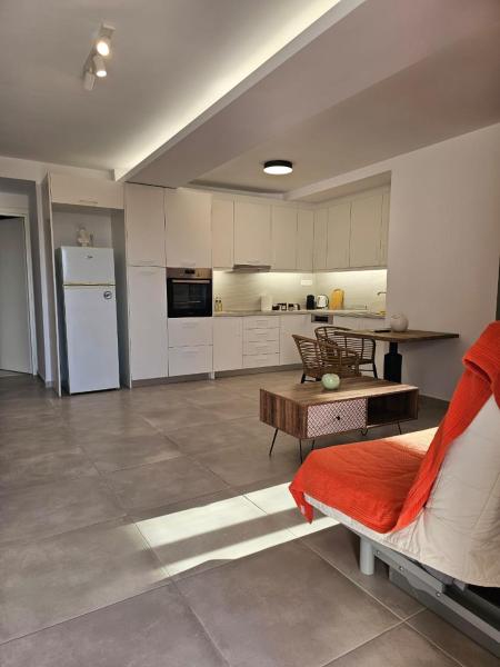 Olive Ridge - Milos