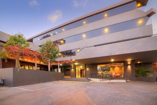 Townhouse Hotel - Wagga Wagga