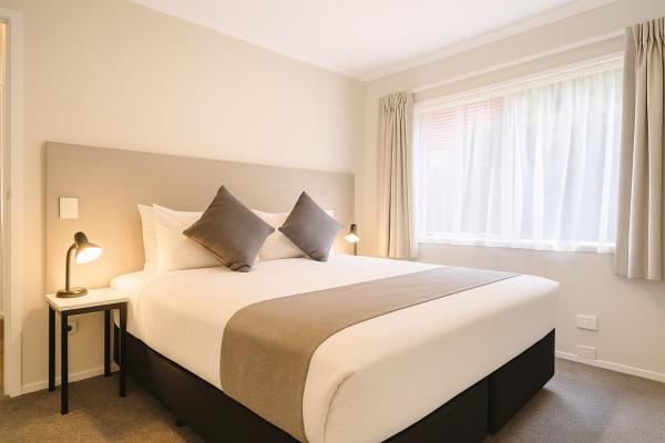 Bks Pioneer Motel - Auckland
