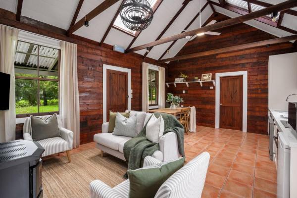 Pottery Cottage, Alpine, Southern Highlands - Hill Top