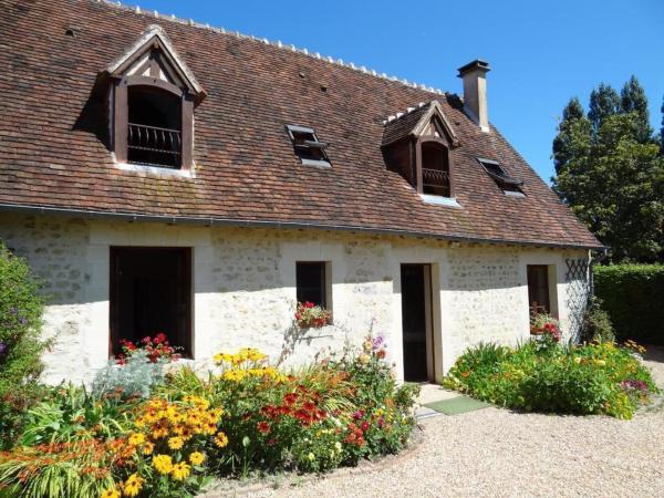 Gîte Familial Avec Grand Jardin Fleuri, Cheminée Et Activités Extérieures, Proche Petite Cité De Caractère - Fr-1-497-38 - La Perrière