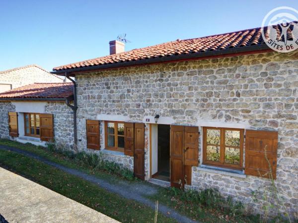 Gîte Cosy Et Lumineux Avec Fourneau, Terrasse, Parking, Proche De Montbrison, Accepté Animaux - Fr-1-496-16 - Chalmazel