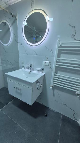 The Gray House 2024 - レバノン