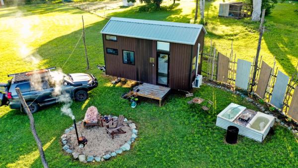 Blackiron Tiny House By Tiny Away - Queensland