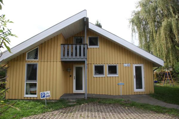 Kranich 245 - Mecklenburgische Seenplatte