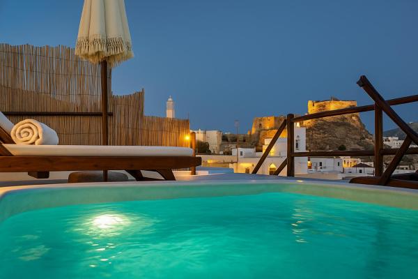 Santorini Rooftop Hot Tub Suite With Panoramic Views - Cyclades