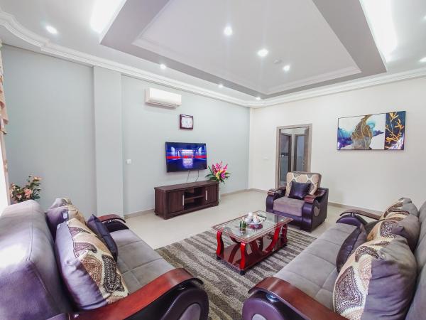 Queens View Apartment - Accra