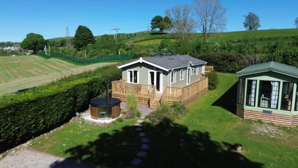 Natland Caravan Park - Kendal