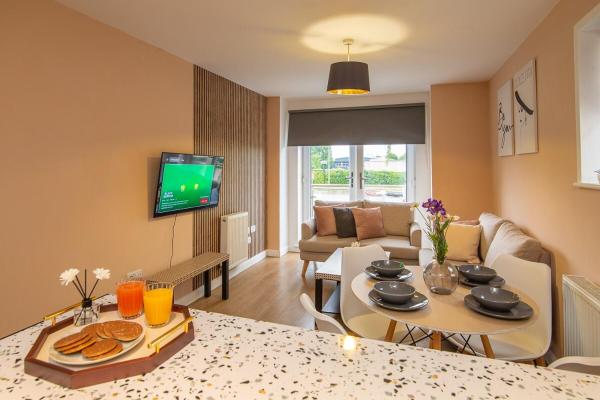 The Monument Apartment, 2 Bedrooms, 2 Bathrooms, Private Balcony, Open Plan Kitchen, Recently Renovated, Code-access Development, Free Multi Car Park, Ideal Location - Oxford