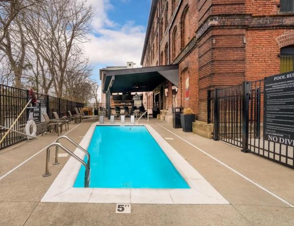Charming Historic Loft Near Centennial Park - Tennessee