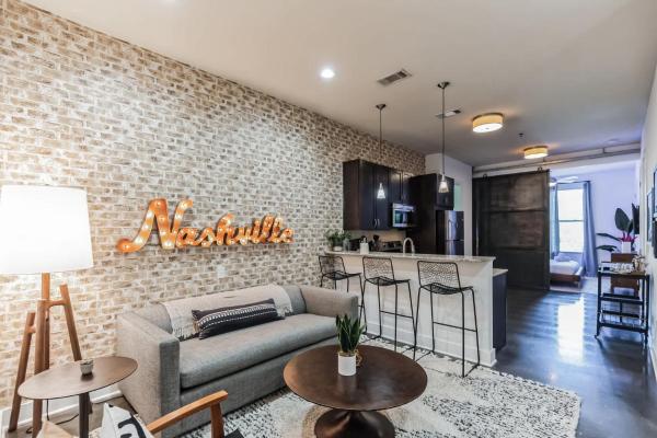 1 Bdr Loft Near The Parthenon - Nashville, TN
