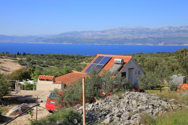 Secluded Family Friendly House Skrip, Brac - 18944 - Postira