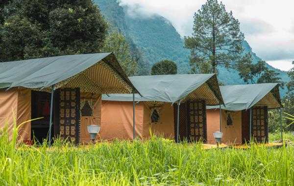 Balkhila Bank Cafe And Camping - Uttarakhand