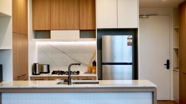 Modern Living - 2br 2bath Stay - Ivanhoe