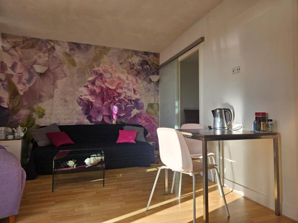 Lil Amsterdam Topfloor A Room Ensuite With Balcony - Amstelveen