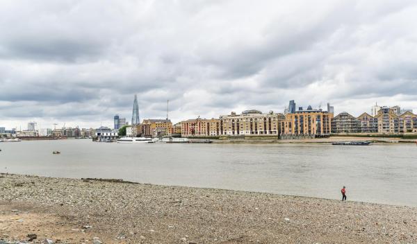Modern 4 Bedroom Terraced House By The Thames! - Caledon