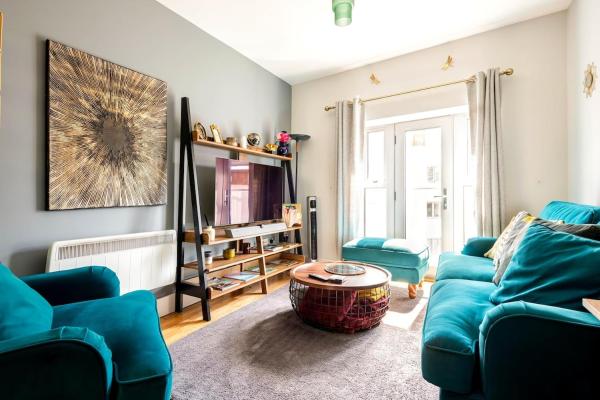 Lovely Harbourside Apartment With Free Parking - 브리스톨