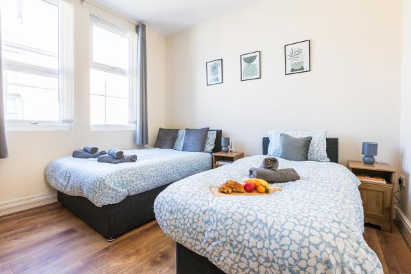 4 Bed, 2 Bath House, Long Term Stay Savings, Contractors, Big Groups, Free Parking! - イギリス リバプール