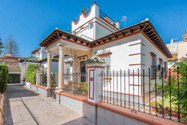 Beautiful Villa With Pool - Malaga