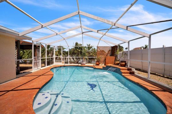 Waterfront Escape With Private Pool & Gulf Access Home - Hudson, FL