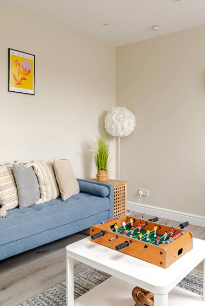 Central Reading - Cozy 2 Bedroom With Free Parking - Reading