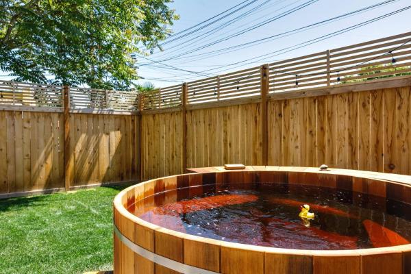 Maple Leaf Craftsman - Hot Tub, Ac, Dog Friendly - Seattle, WA
