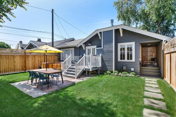 Maple Leaf Craftsman - Hot Tub, Ac, Dog Friendly - Seattle, WA