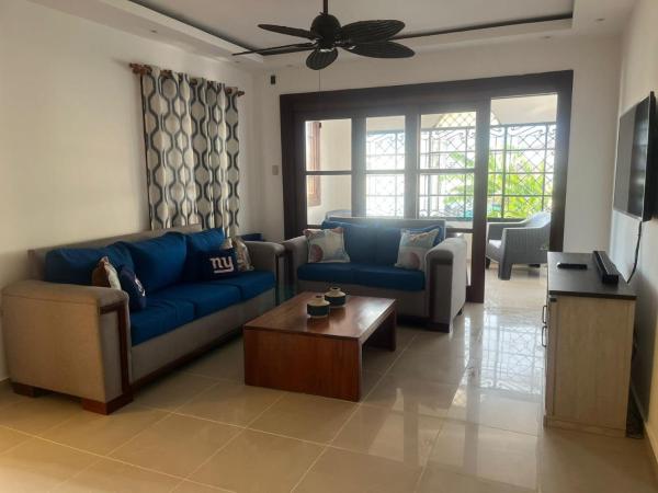 Apartamento De Tres Habitaciones - La Romana