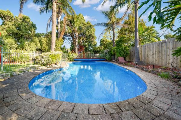 Magna Pool, Cabin, Garden, Peace & Resort ! - Gippsland