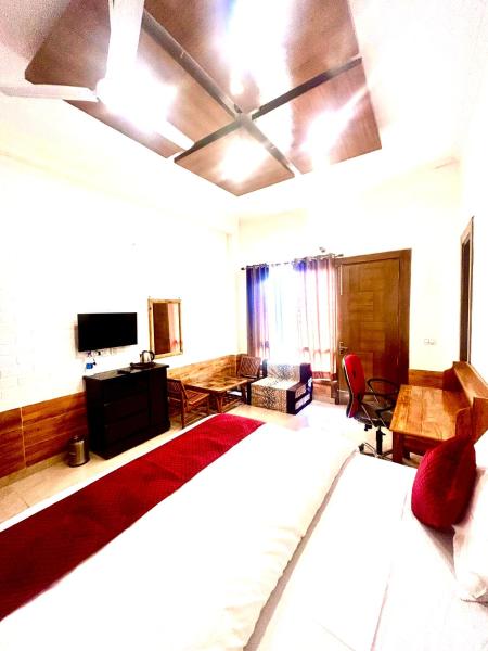 Inn The Mountains - Naukuchiatal
